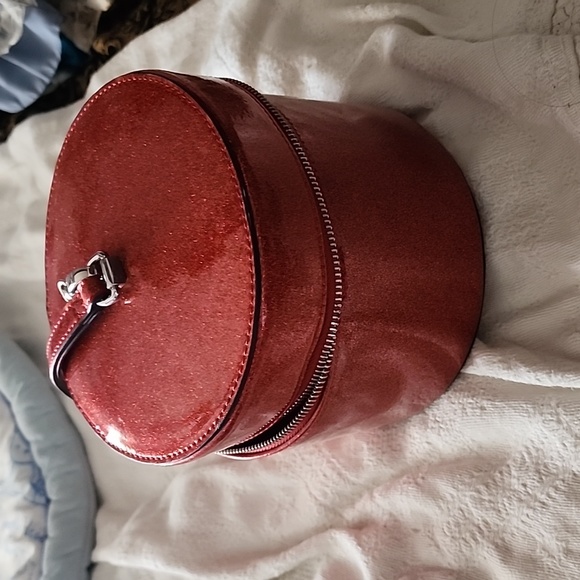 Bags | Lux De Ville Mini Hat Box Round Purse In Red Sparkly Vinyl ...